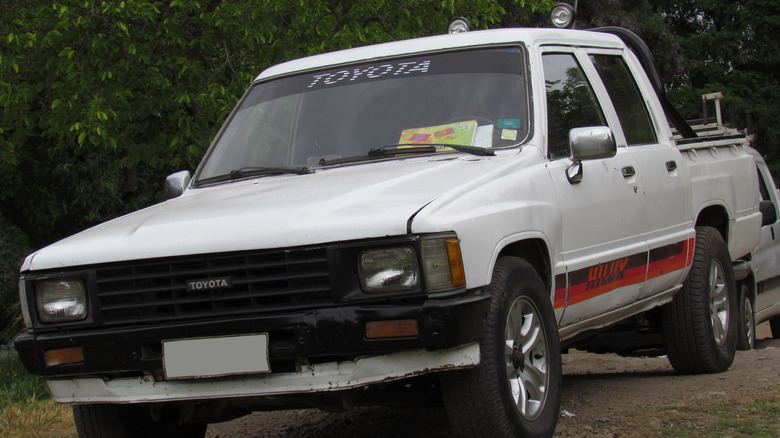 5 reliable classic cars and trucks that will survive an apocalypse