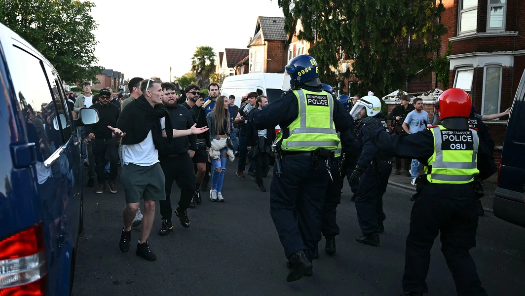 Police apologise after handcuffing dying stabbing victim Henry Nowak