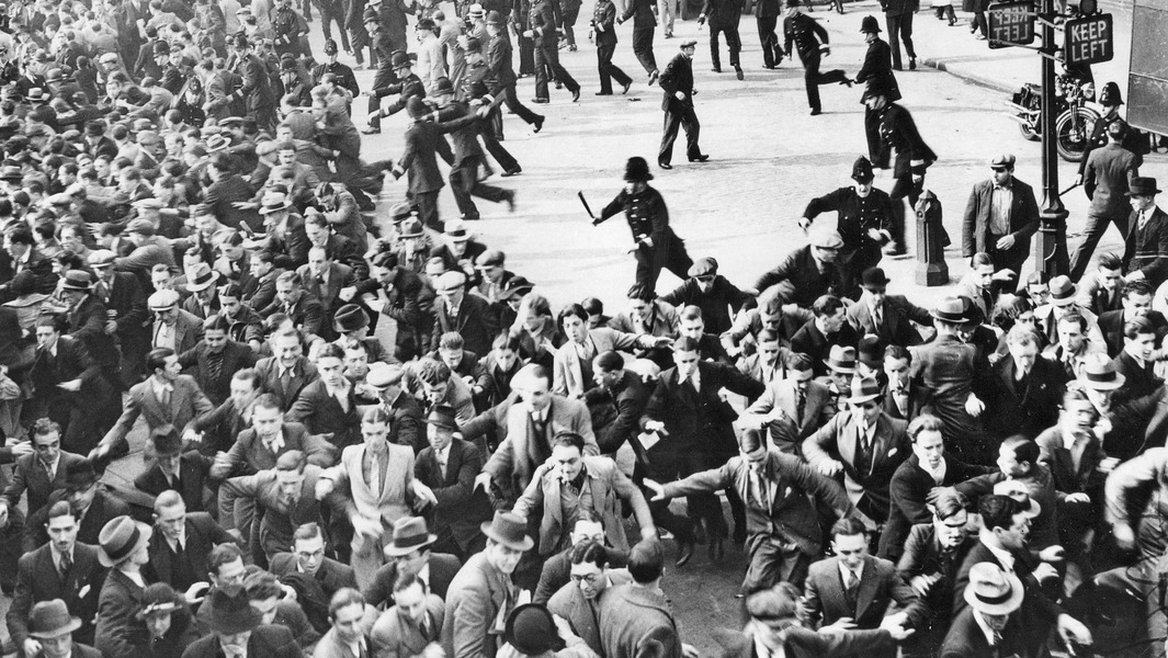 14 colorized moments from 1936 history