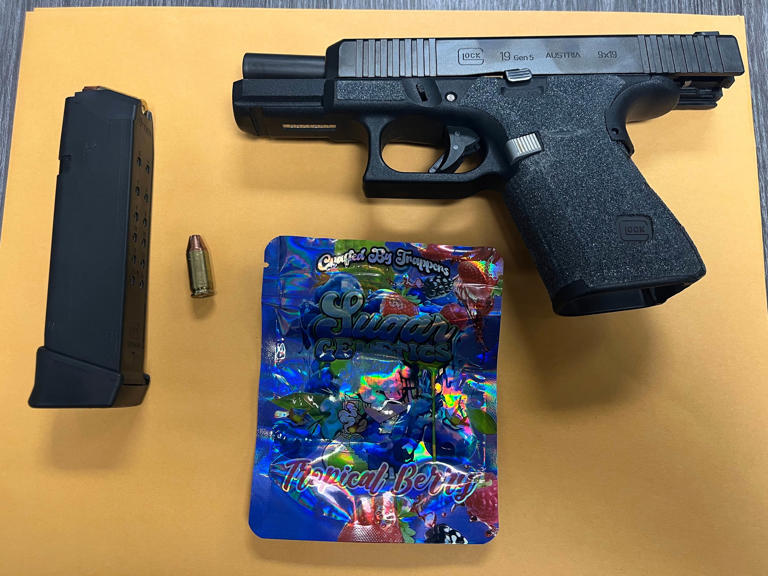 Evanston traffic stop leads to felony weapon charge against Wheeling man
