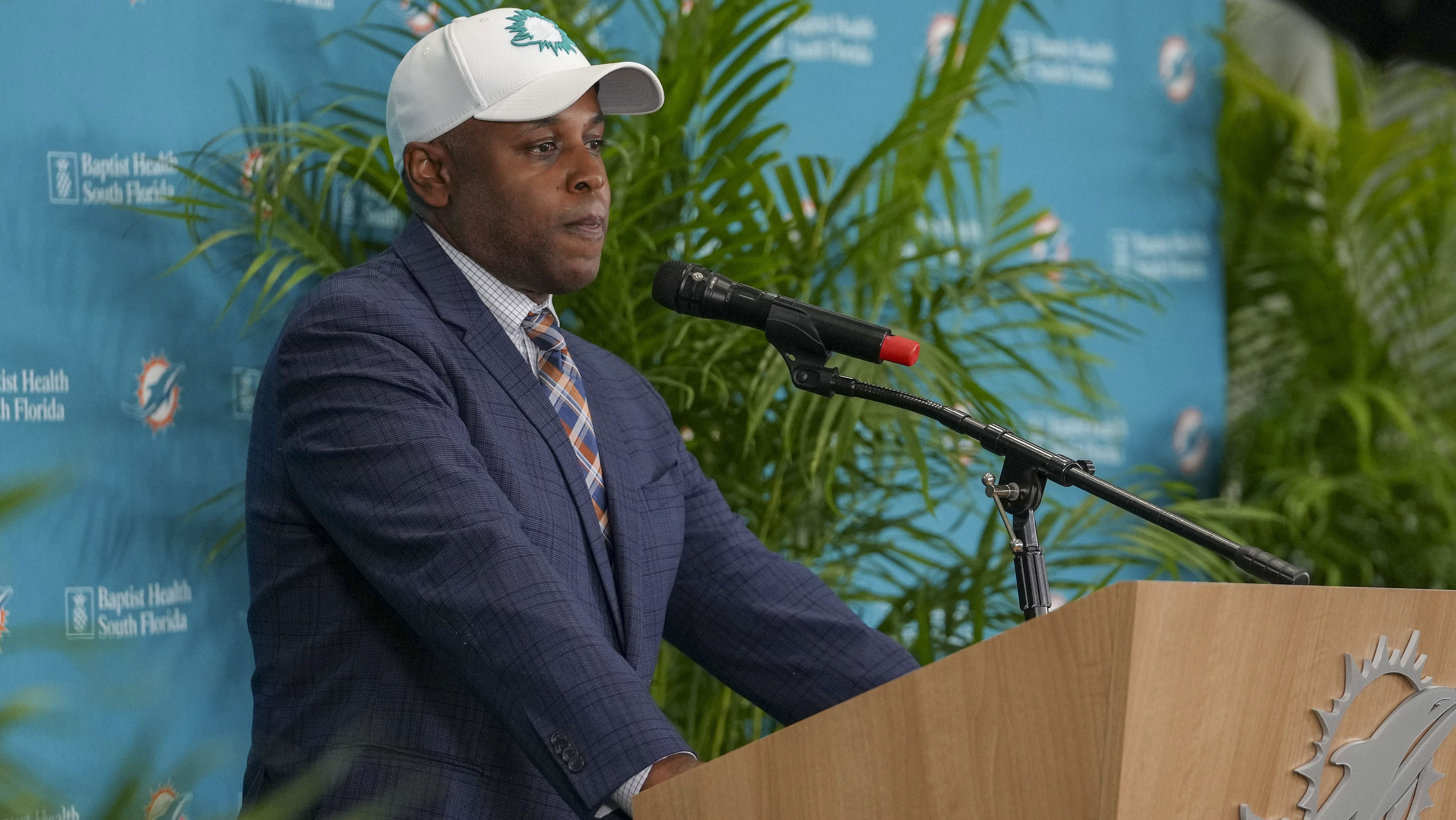 Former Dolphins GM Chris Grier gets major career news after mid-season ...