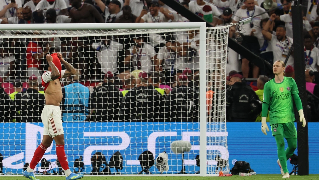 Marquinhos consoles Gabriel after Champions League final heartbreak