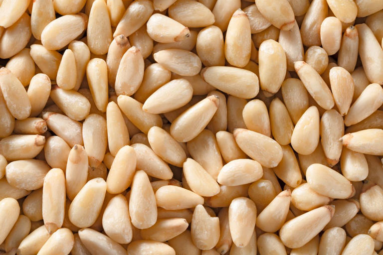 9 nuts with more protein than peanut butter