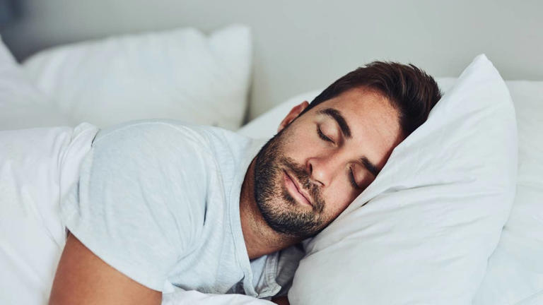 How bedroom temperature affects your sleep quality and recovery