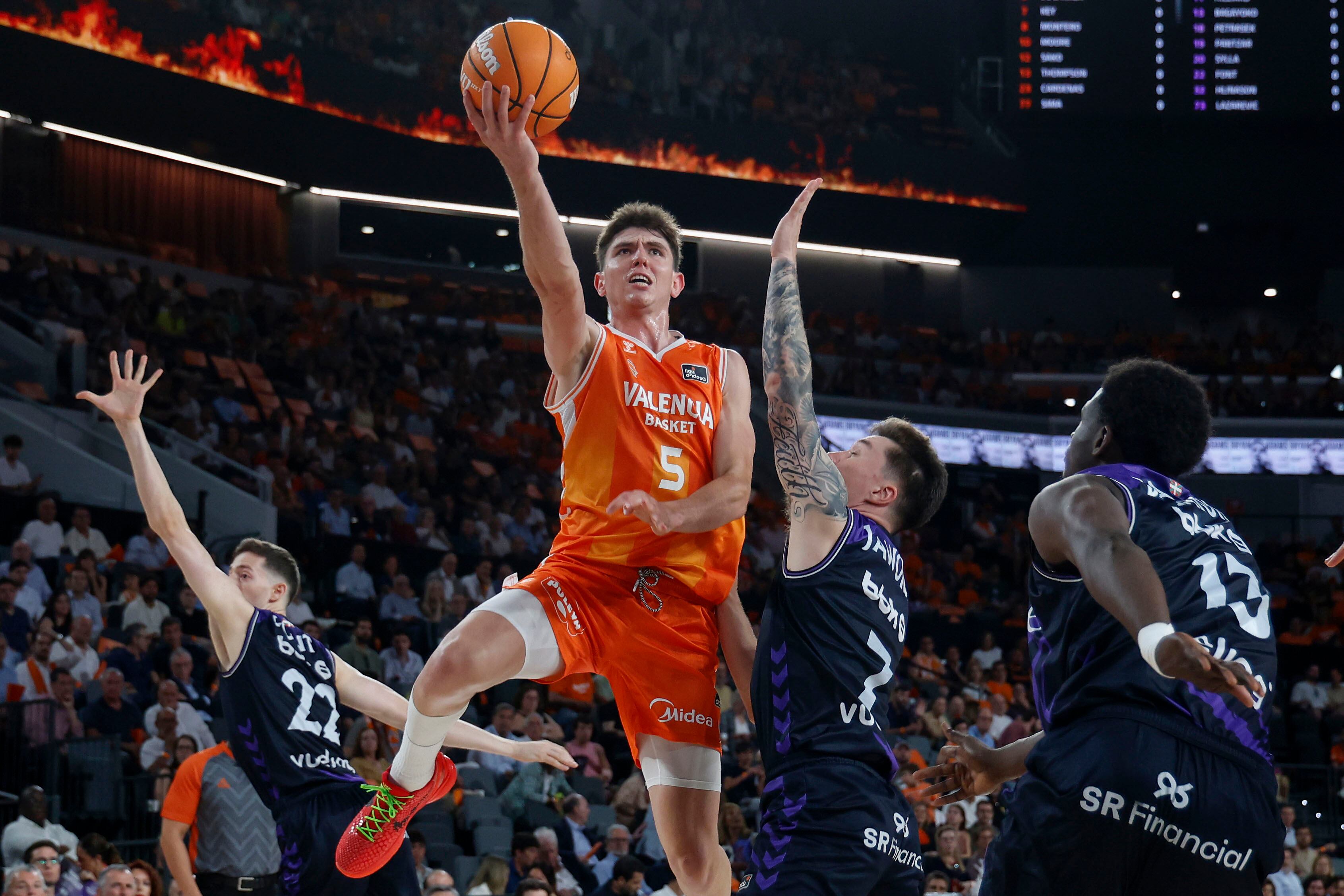 El Valencia Basket despierta justo a tiempo ante un gran Bilbao