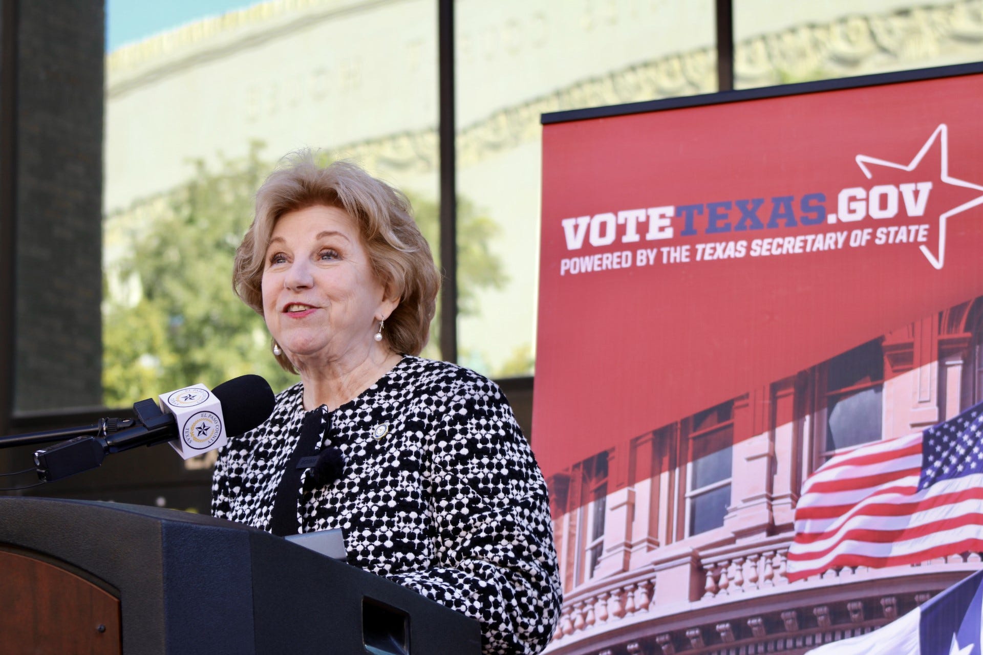 Top Texas election official to resign ahead of November elections