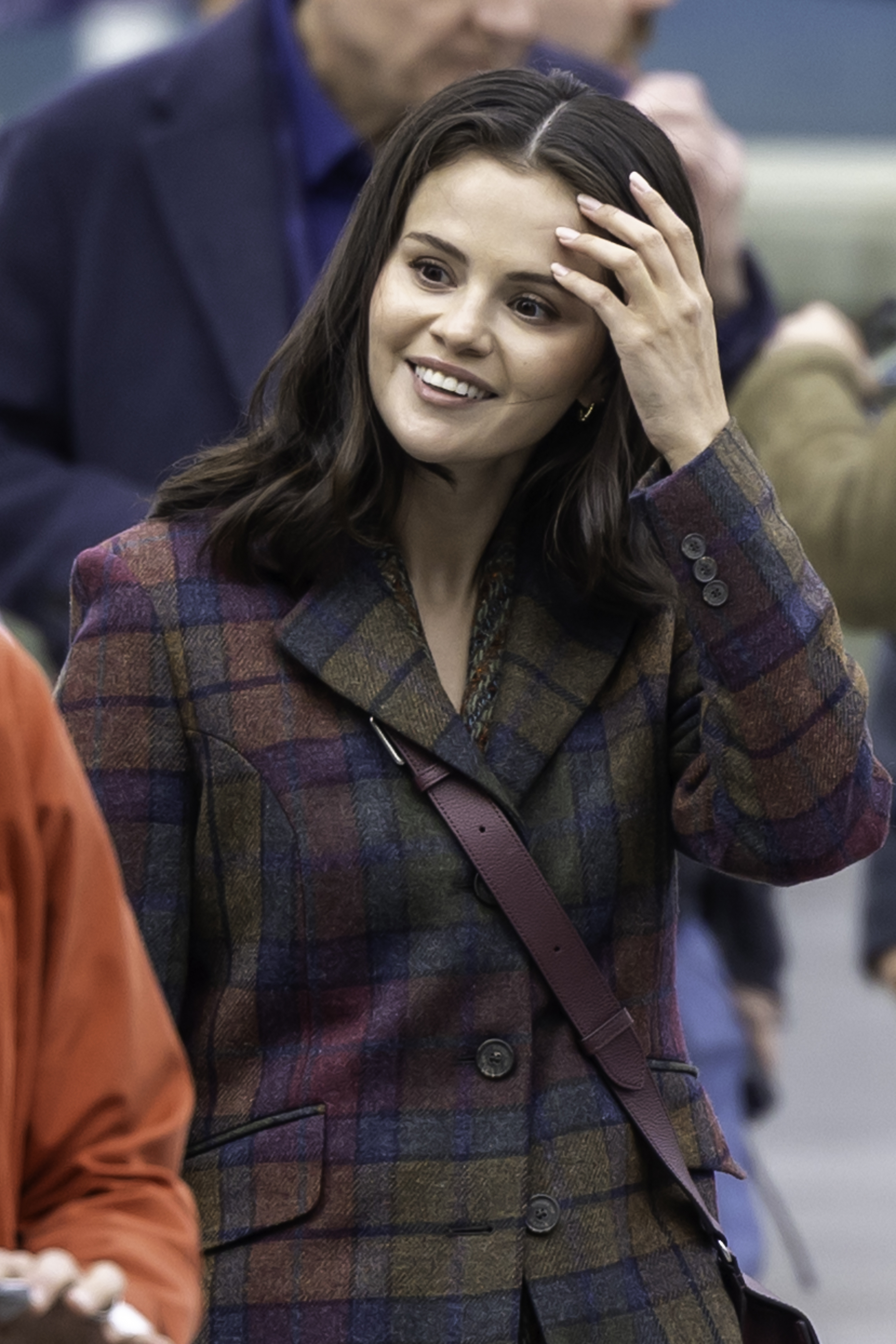 Selena Gomez shows off her biggest hair transformation ever with 'wild ...
