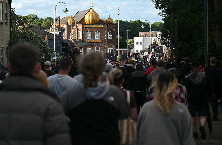 UK prime minister condemns violent protests as police face criticism ...