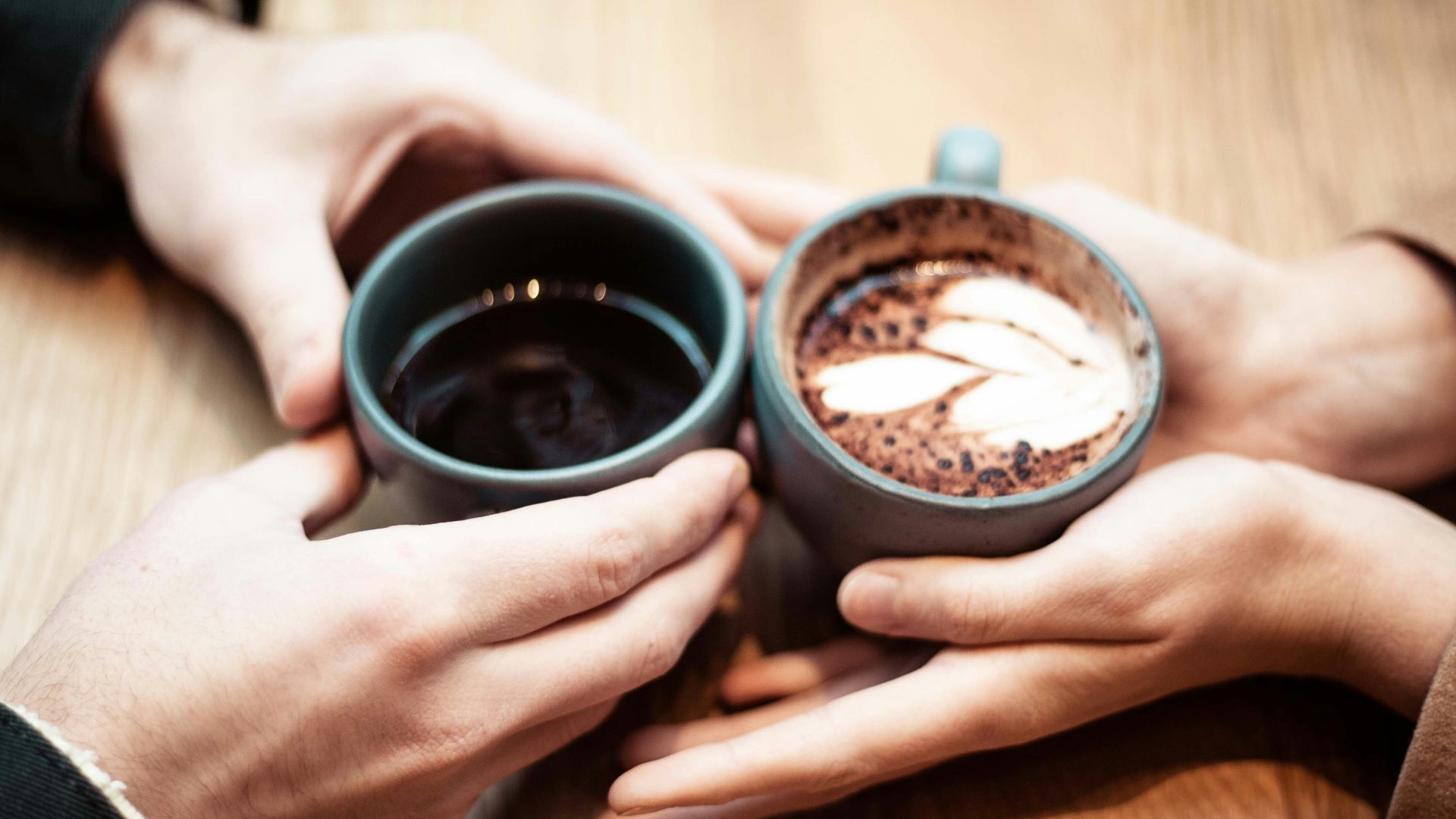 20 things women do on dates that make them seem bitter