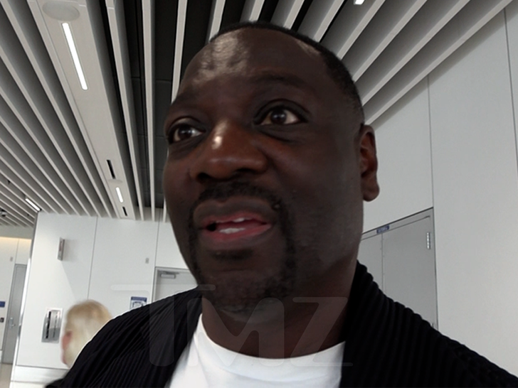 'Euphoria' star Adewale Akinnuoye-Agbaje defends Zendaya dying in ...