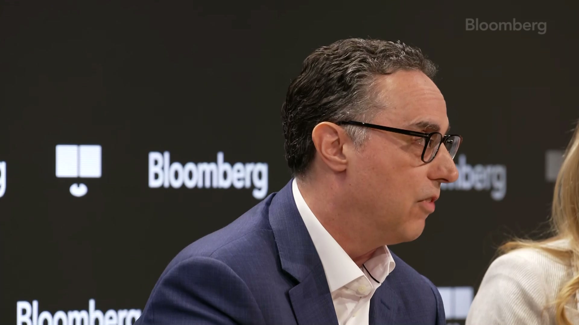 DoubleLine's Cohen warns of AI bubble coming to credit markets
