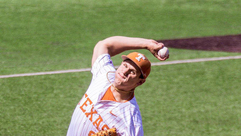 3 keys for Texas baseball to advance out of Austin super regional