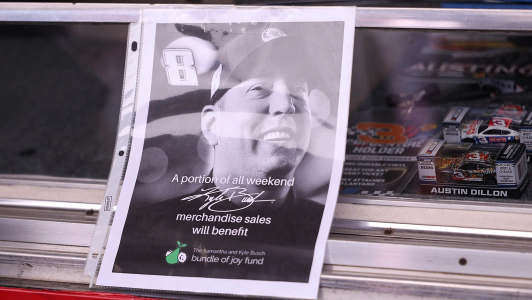 Kyle Larson donates race winnings to honor Kyle Busch