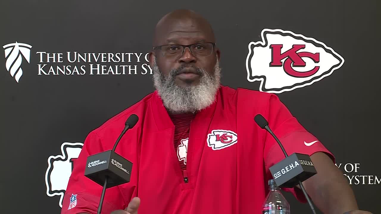 Chiefs OC Eric Bieniemy on RB Kenneth Walker: 'Very competitive, he’s a ...