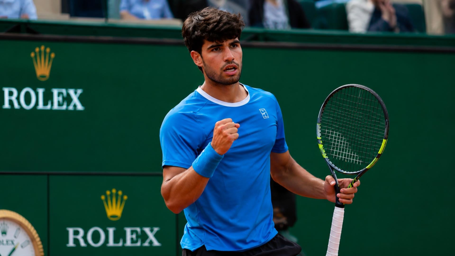 The science behind Carlos Alcaraz's left-handed practice during recovery
