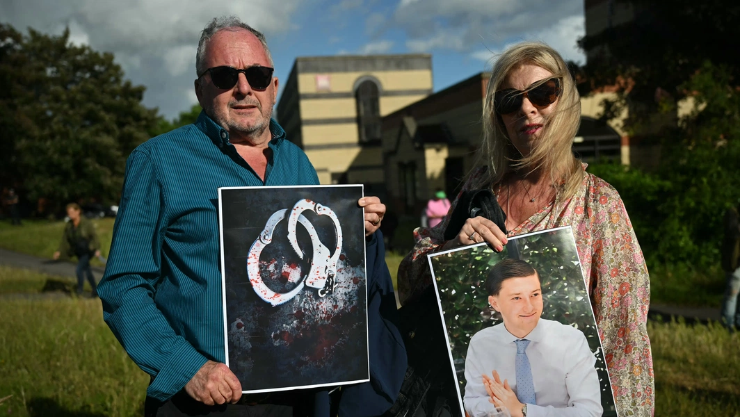 Police apologise after handcuffing dying stabbing victim Henry Nowak