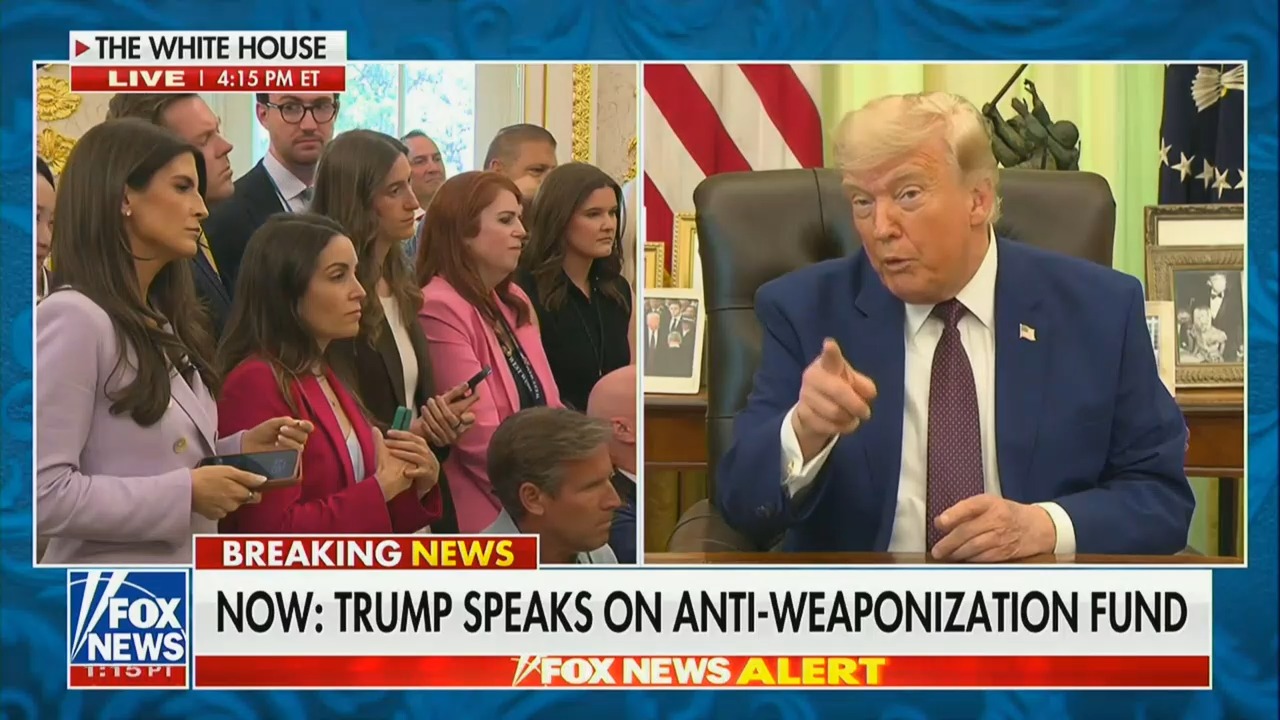 Hatred in her eyes! Trump suddenly starts berating CNN’s Kaitlan ...