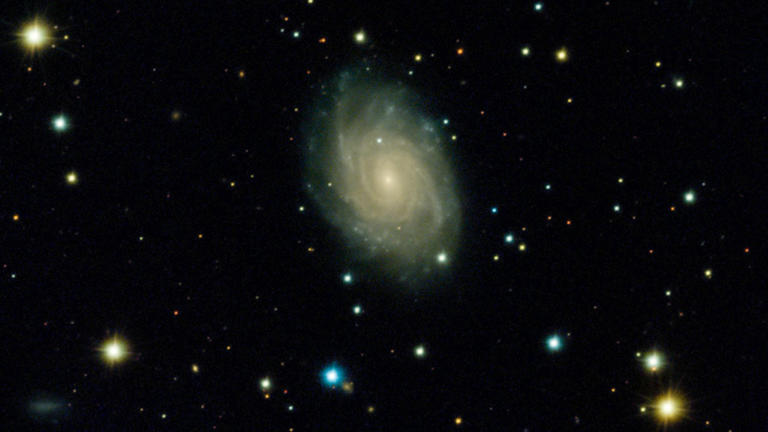 Webb spotted a fully formed barred spiral galaxy in the early universe ...