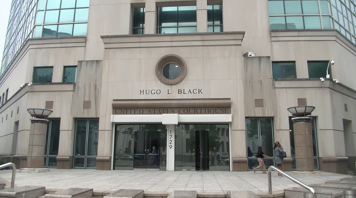Man charged after allegedly bringing gun into Birmingham federal courthouse