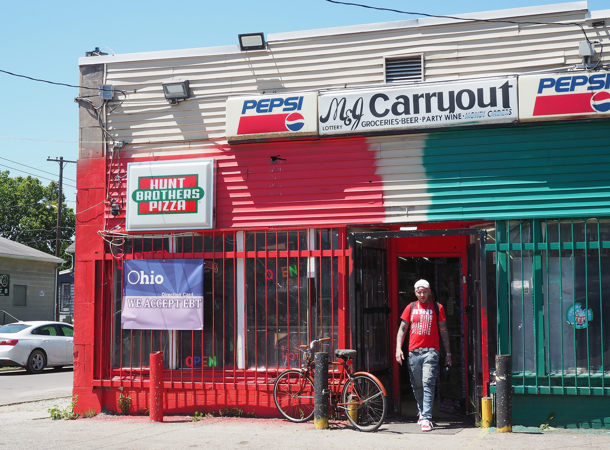 Columbus sues M&J Carryout, alleging code violations, illegal activity