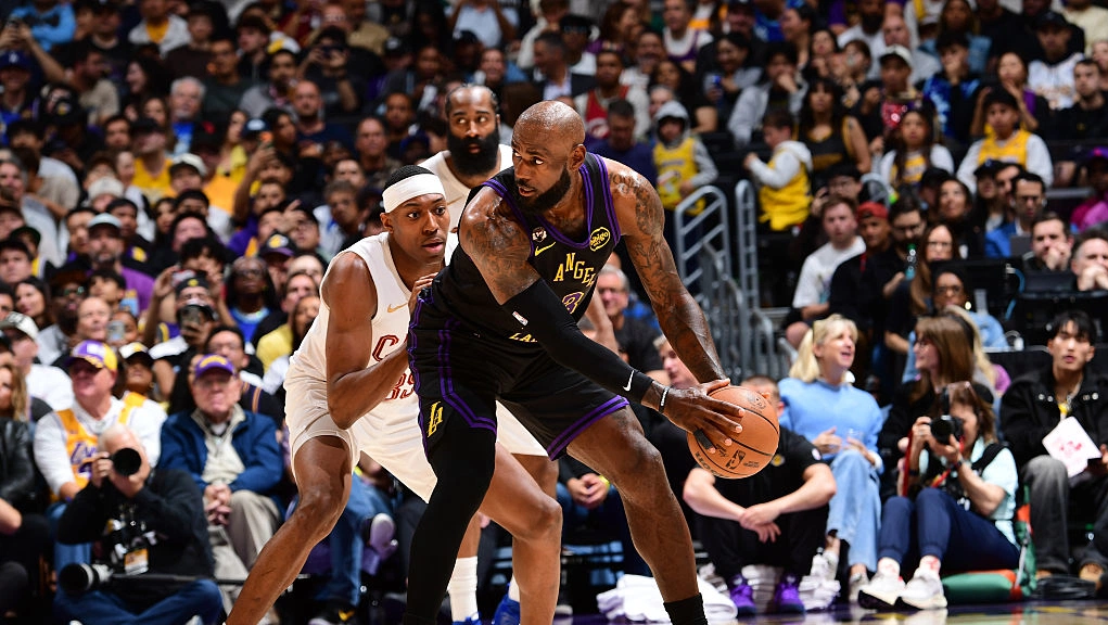 Lonzo Ball doubts LeBron return to Cavs as Lakers eye future