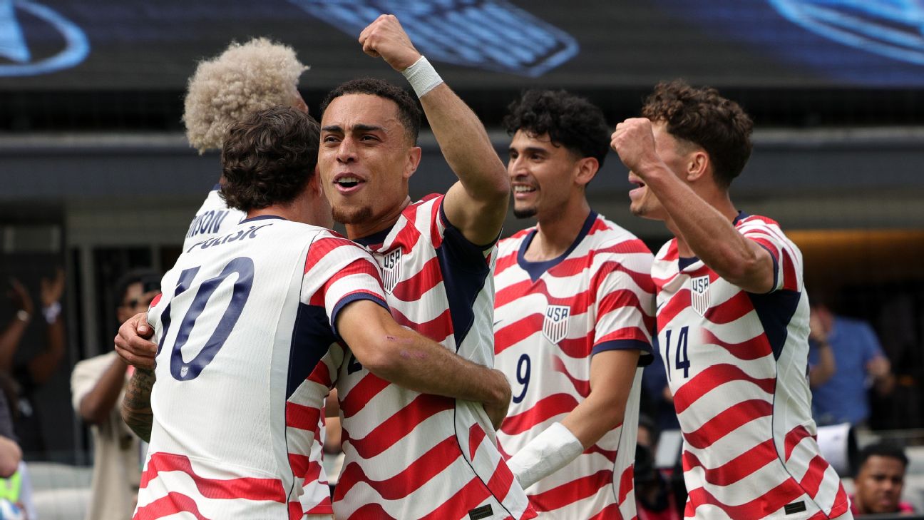 Dest 'surprised' by pro-US crowd in USMNT World Cup tuneup