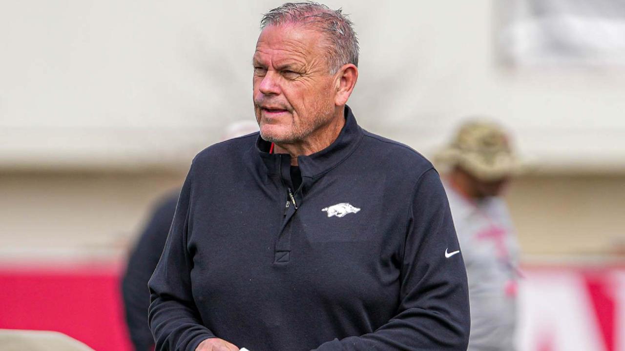 Hogs Pittman's unique take on having buffer on NIL situations