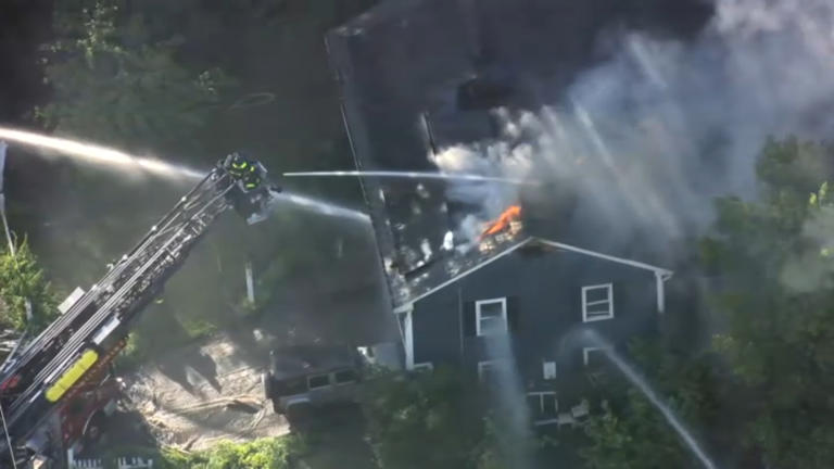 Fire breaks out at Franklin home