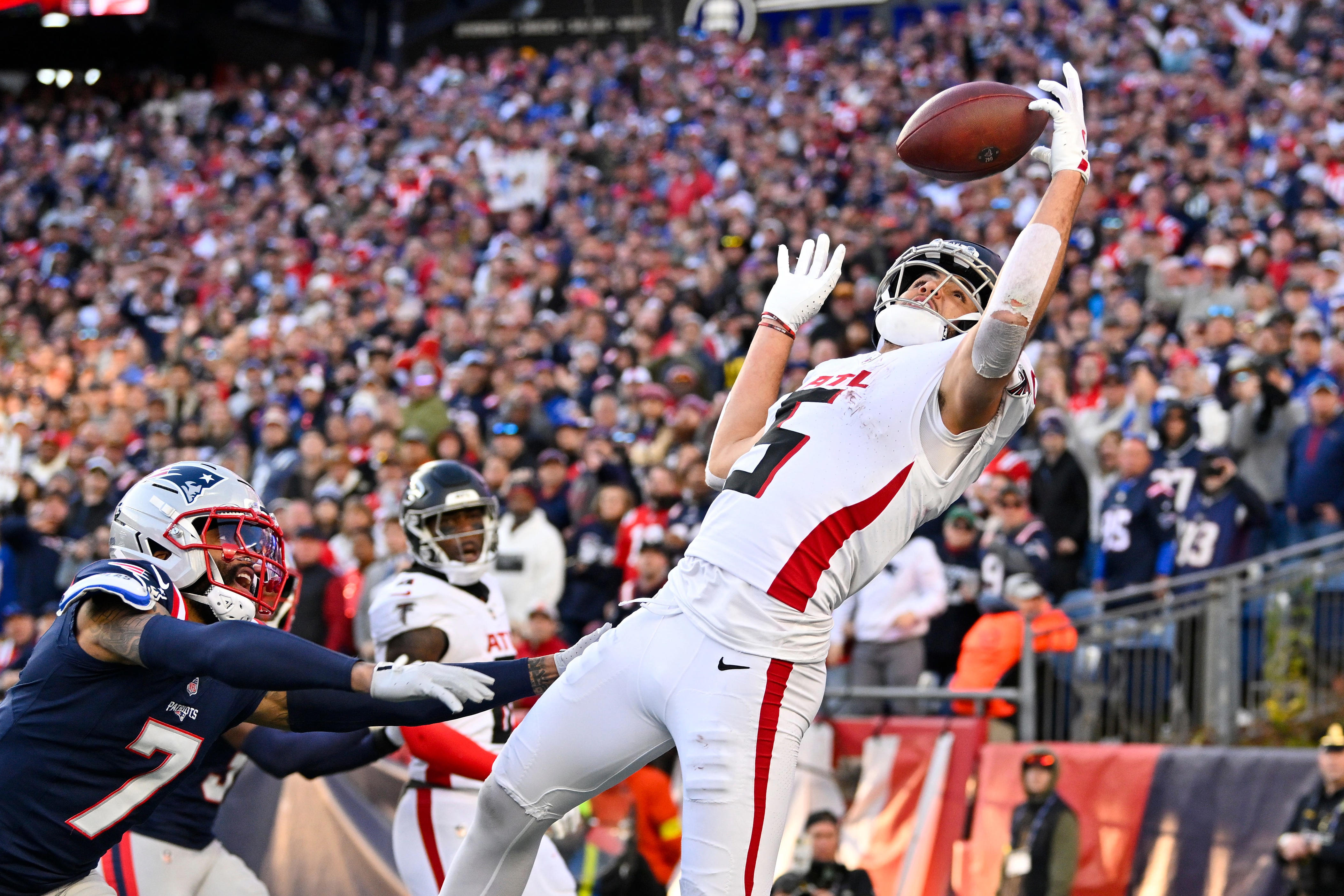 Grading Drake London's new pricy-but-reasonable $141 million deal with ...