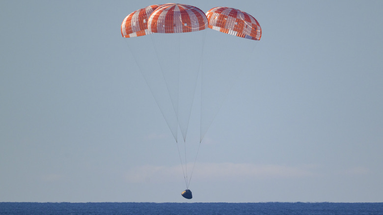 Why Americans land spacecraft in the ocean while the Russians go for ...