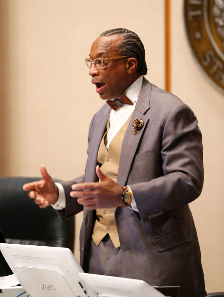 Did Dallas fail downtown? Residents clash over Stars, Mavericks ...