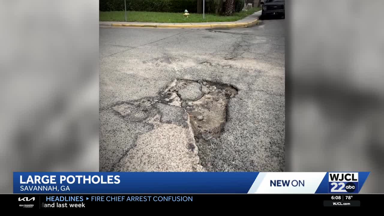 'Like a crater:' Large Savannah pothole damages driver’s tires, rims