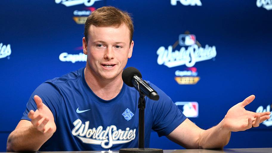 May stats prove Blue Jays' Louis Varland robbed of AL reliever of the month