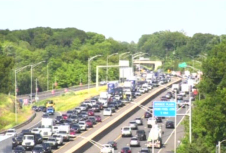 Vehicle fire closes lane on I-95 south in Milford, expect heavy delays