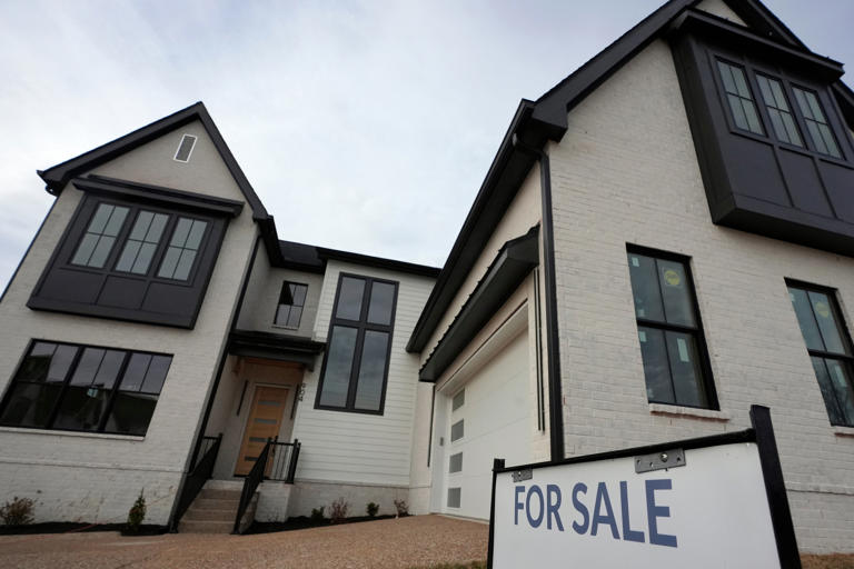 Metro Atlanta leads US in homes pulled off market, report finds