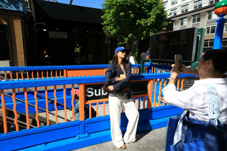 New York turns blue and orange as Knicks fever grips city