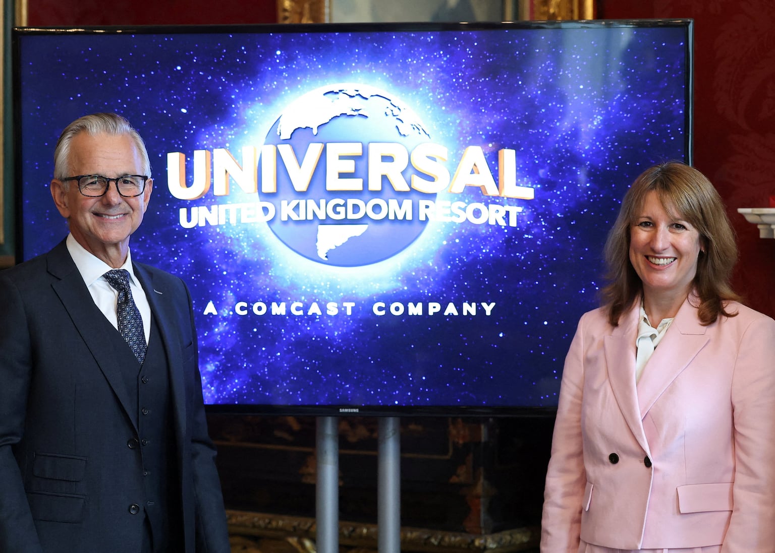 Universal unveils UK theme park name and logo as £7.3bn investment ...