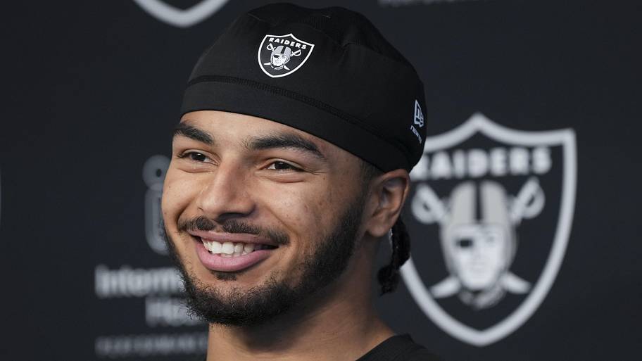 Veteran DB's arrival at Raiders OTAs could turn safety competition on ...
