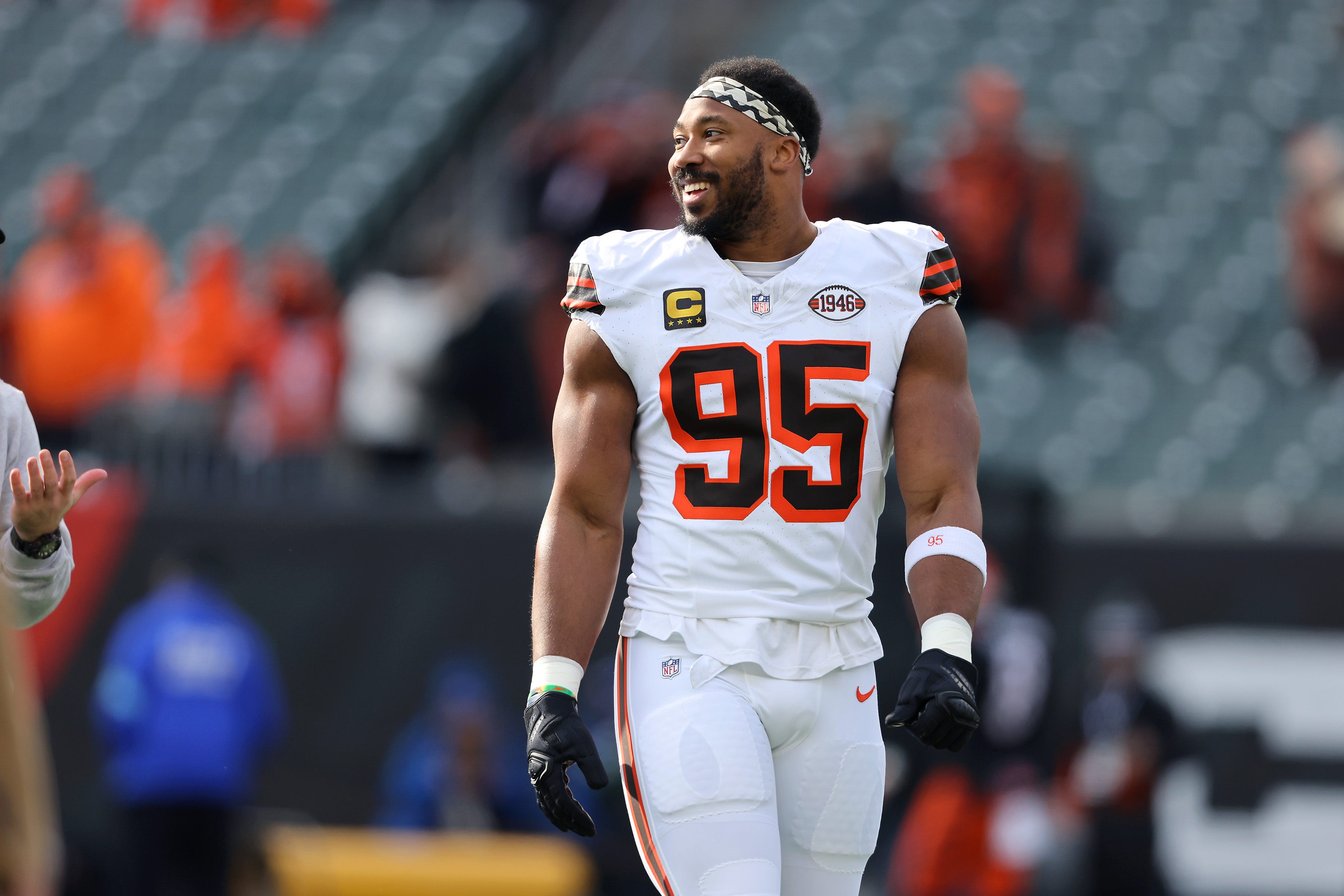 Look: Myles Garrett stopped by USC's campus for a workout
