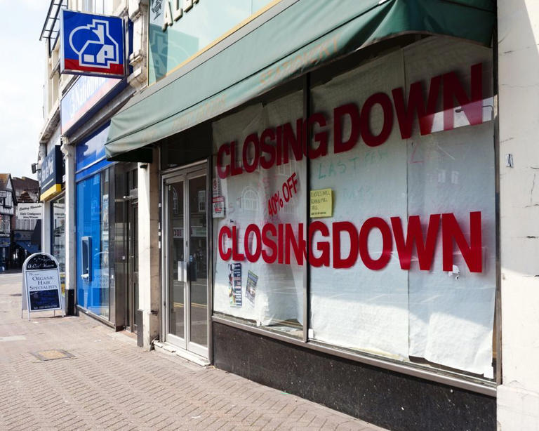 Store closure alert: High street faces 'extinction' as 120,000 shops UK ...