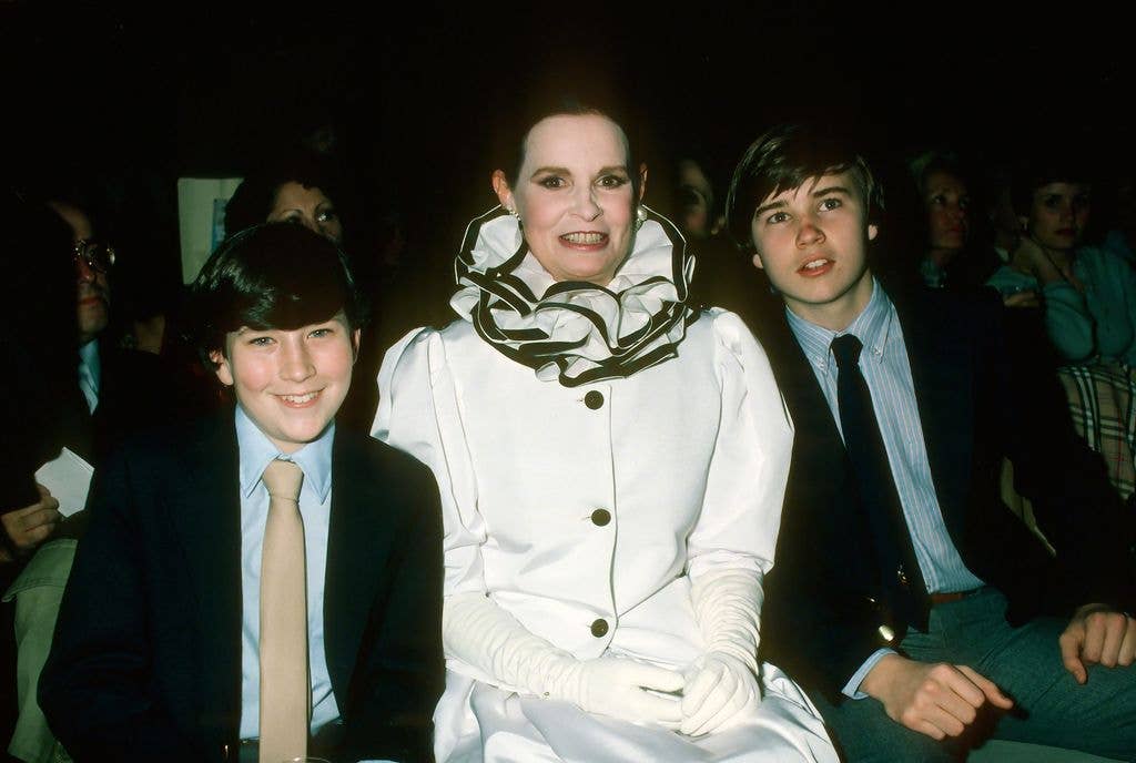 6 unrecognizable throwback photos of Anderson Cooper without his now ...