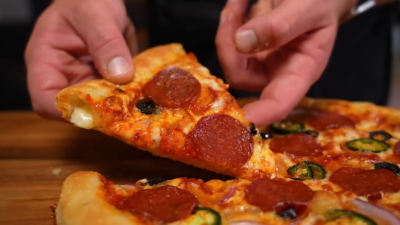 Stop trying Neapolitan pizza at home | Better method explained