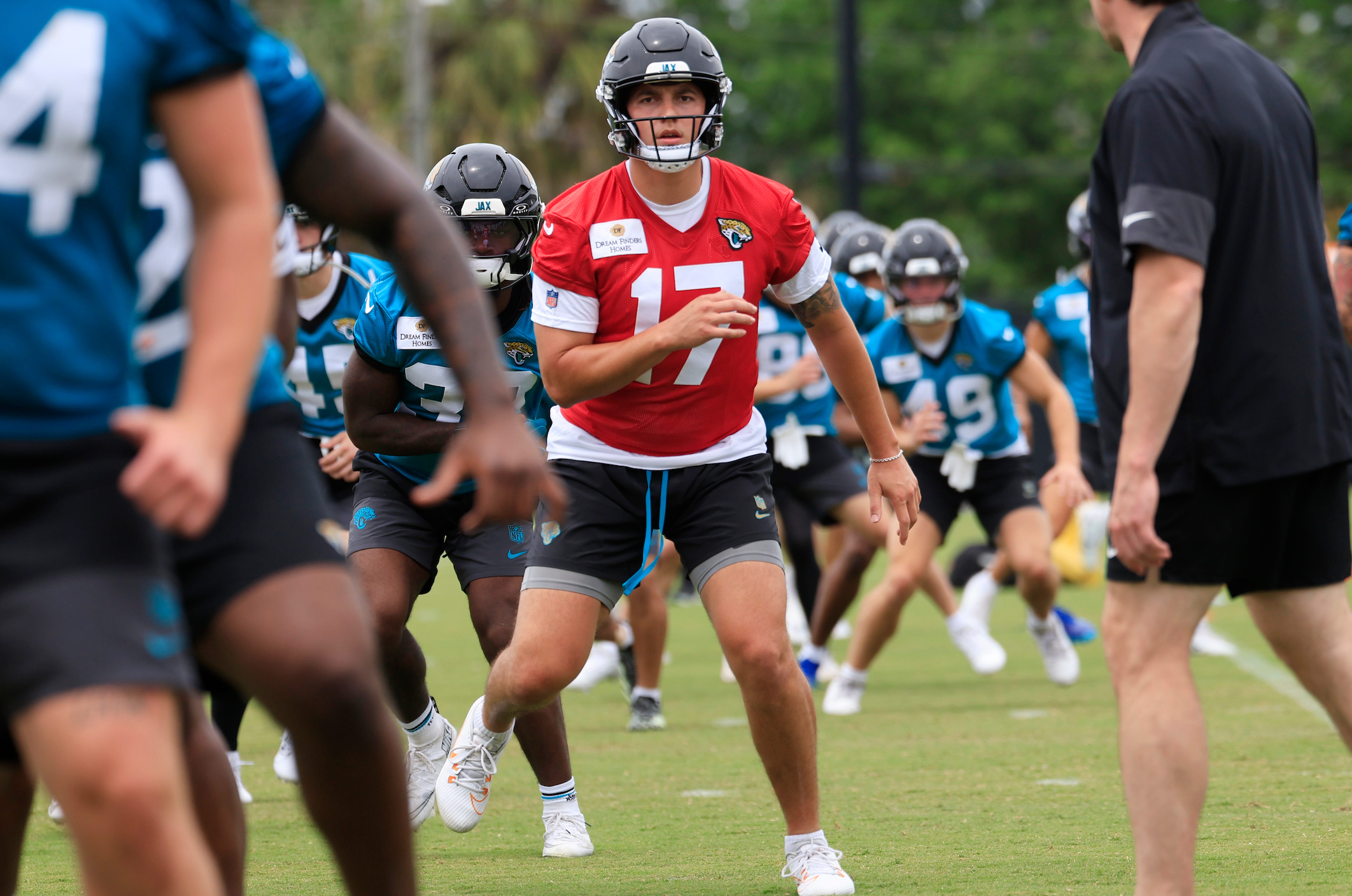 Latest update from Jaguars insider signals trouble for former Tennessee ...