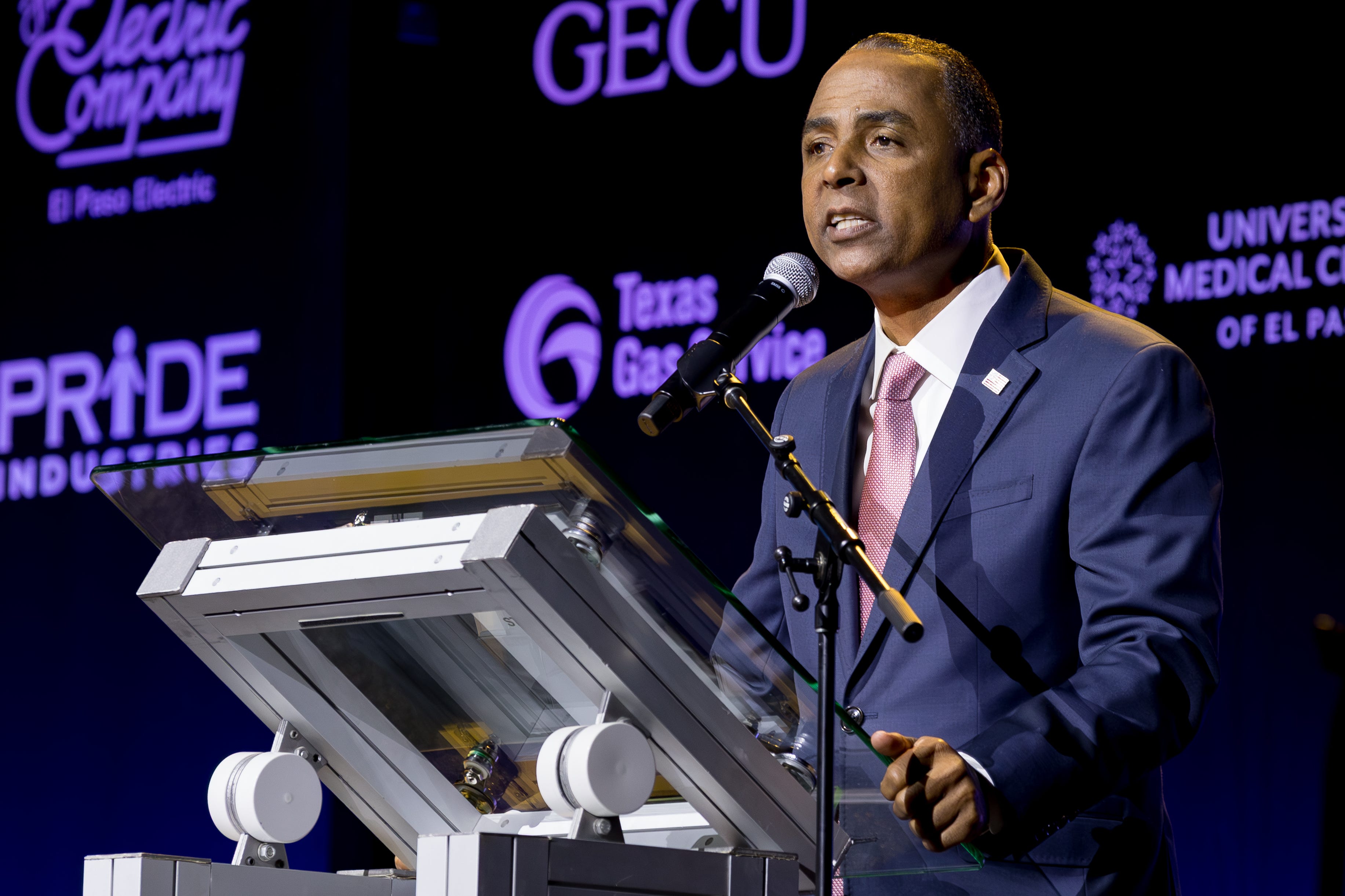 El Paso city leaders warn of legal costs to stop Meta project