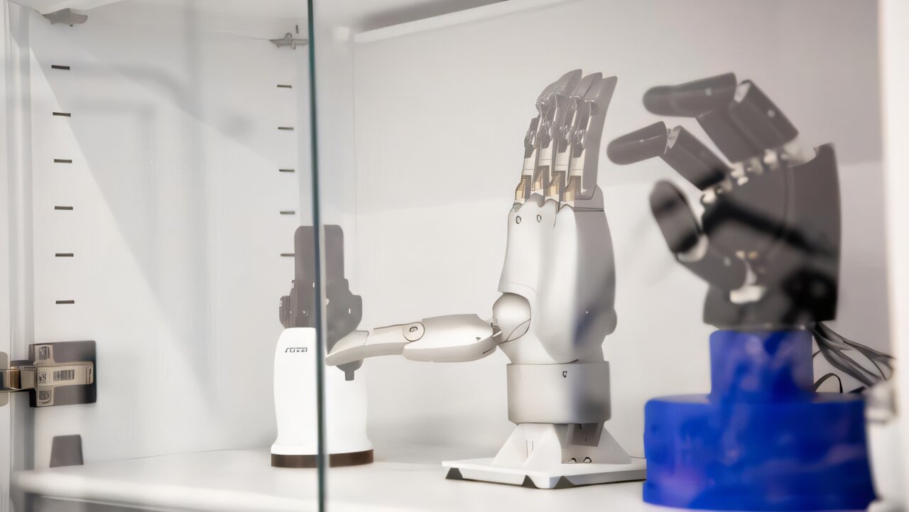 Consistency, not complexity, is the key to teaching robots dexterity ...