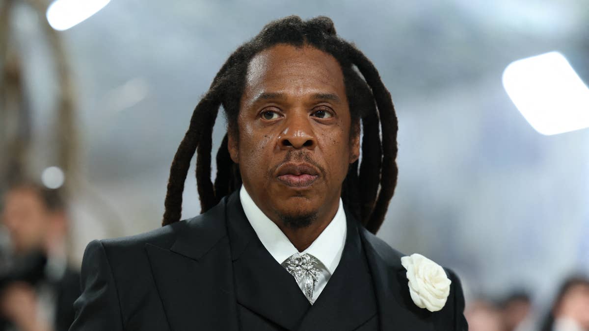 Jay-Z takes aim at Drake and Kanye in epic freestyle at Roots Picnic ...