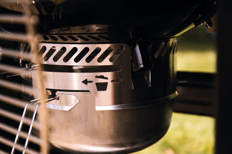Can you reliably control the temperature of a charcoal grill? This ...