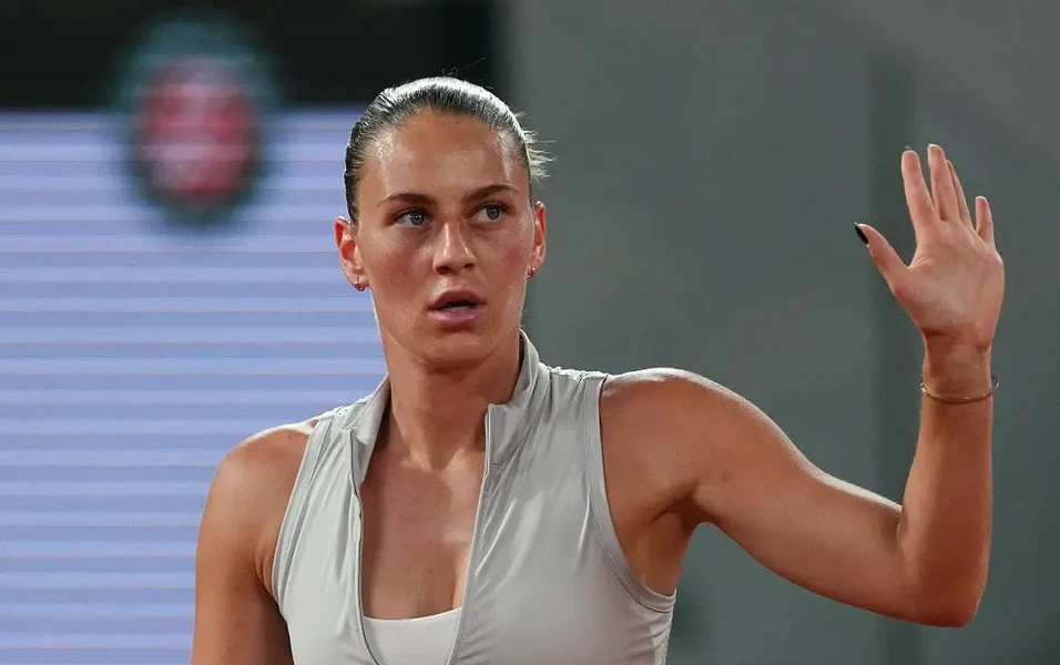 Kostyuk’s unbeaten clay run faces Andreeva semifinal test