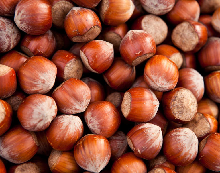9 nuts with more protein than peanut butter
