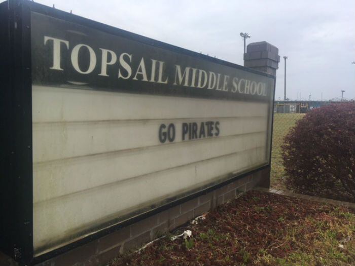 Pender County school board selects design team for Topsail Middle ...